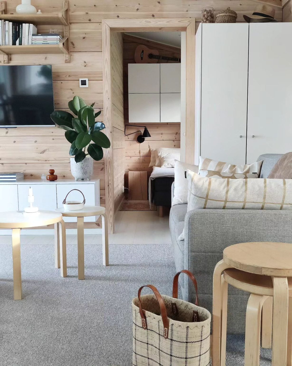 KOTI JA SISUSTUS • Huonekalut, design ja sisustustuotteet